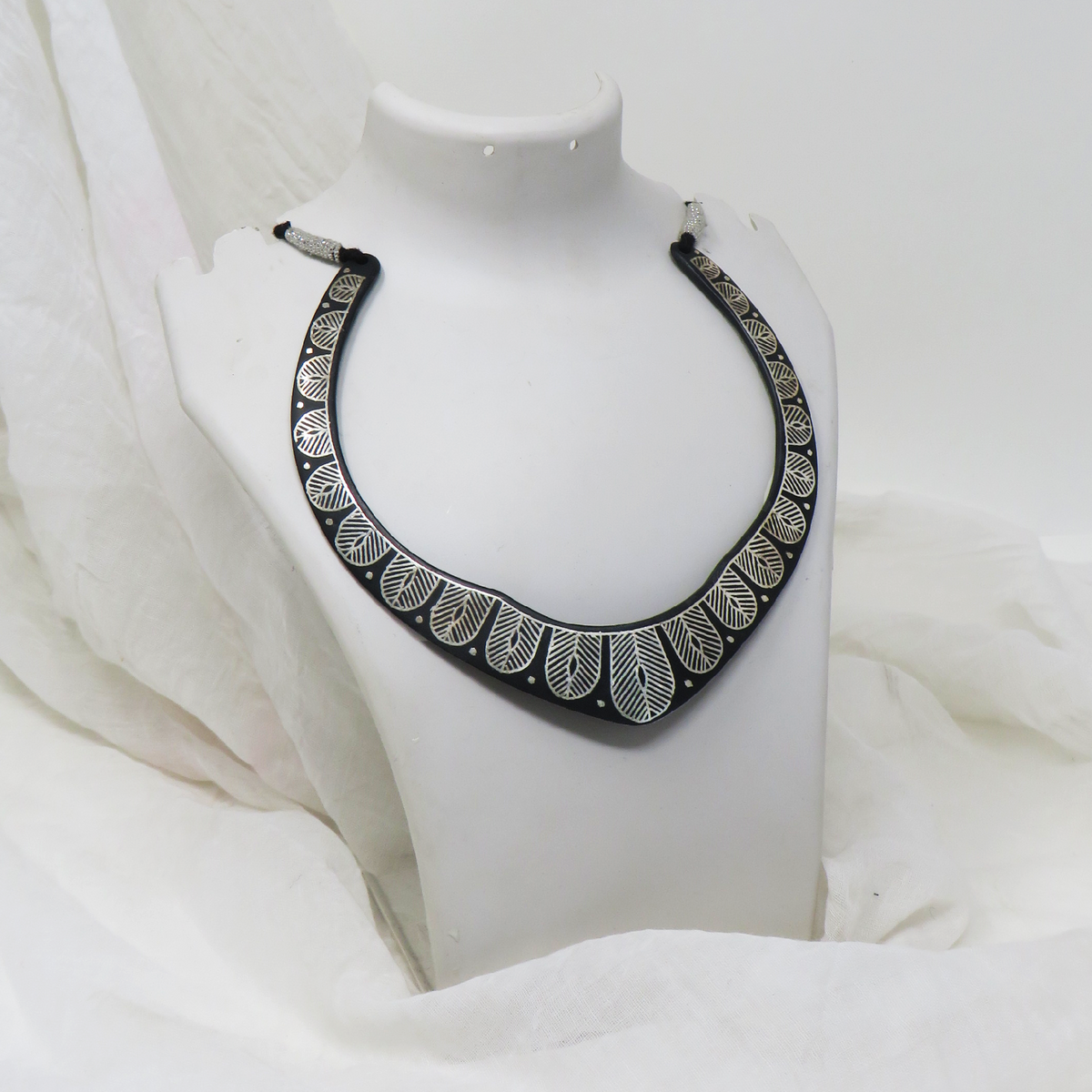 Bidriware Pure Silver Inlay Necklace with Inverted Arch Motif — TVAMI